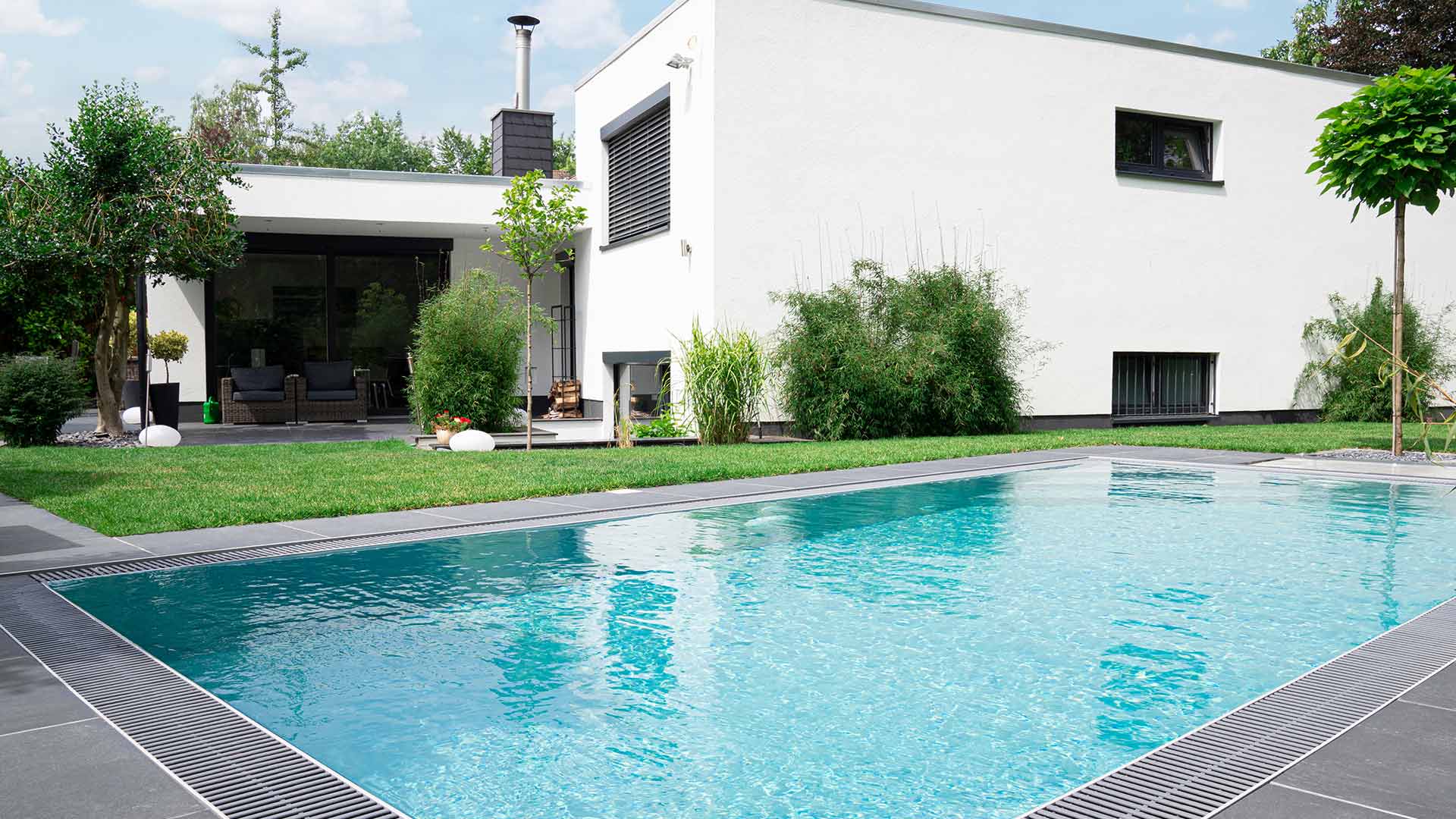 Chlor-Gehalt Pool: Welcher Wert ist optimal? | POOL SYSTEMS